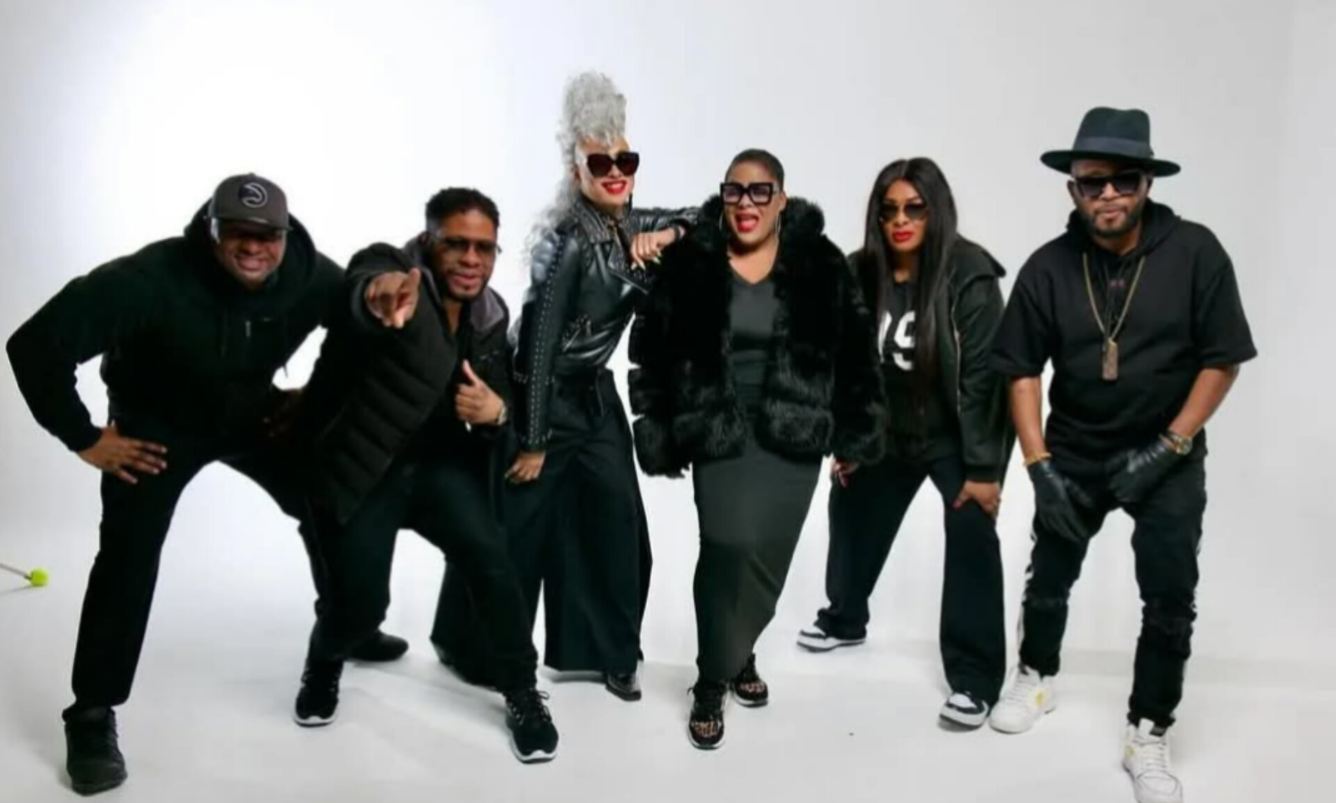 Musique| Le groupe MAKOMA renoue avec la scène après 25 ans de pause ...